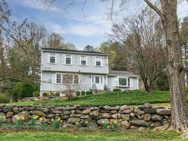 7 Hearthstone Terrace, New Milford, CT 06776