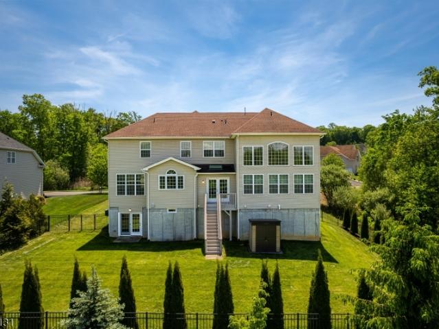 7 Heaton St