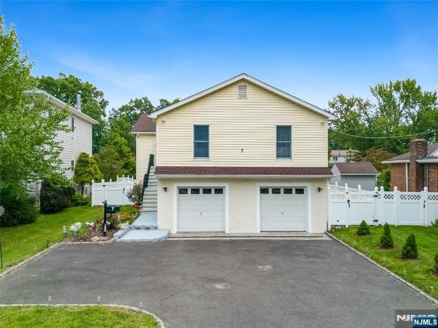 7 Henoch Avenue