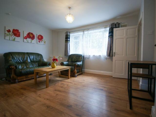 7 Heneage Place