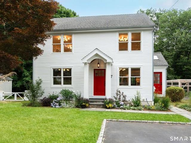 7 High Gate Rd, Westport, CT 06880