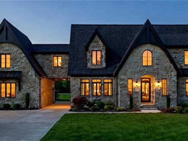 7 Highland Estates Dr, Fairport, NY 14450