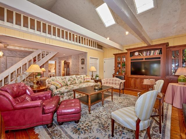 7 Highridge Rd, Wilbraham, MA 01095 | MLS #73493