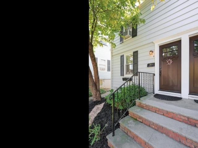 7 Hill St