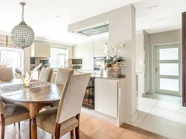 7 Holford Road, London, NW3 1AD, United Kingdom | 2 bed apartment for rent #123964503 | Rentberry