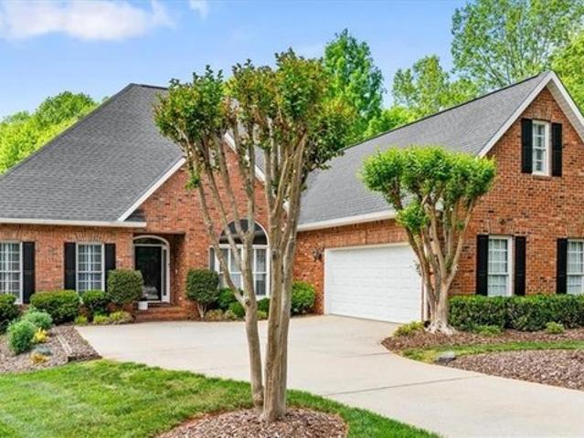 7 Ibis Cir, Greensboro, NC 27455
