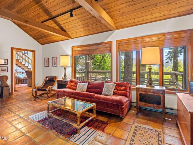 7 Indian Brook Drive