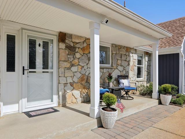 7 Inlet Terrace
