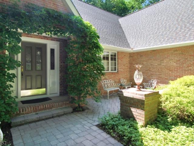 7 Janice Dr