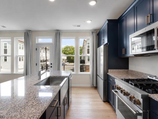 7 Jessica Lane Unit 11205