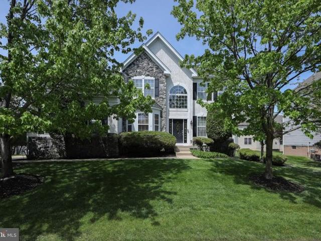 7 Kyle Ct, Mount Laurel, NJ 08054