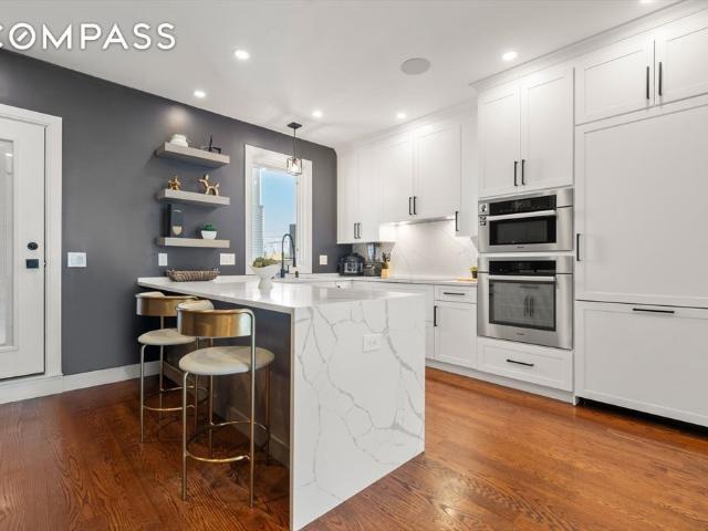 7 Kemble Pl, Boston, MA