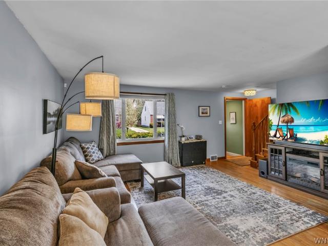 7 Kendale Road