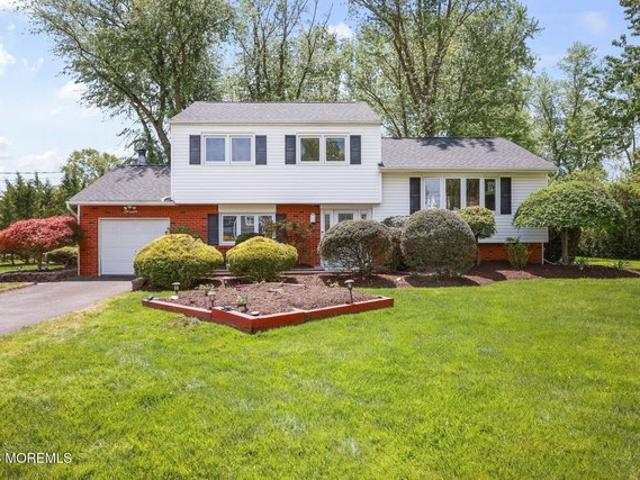 7 Kilmer Dr, Manalapan, NJ 07726