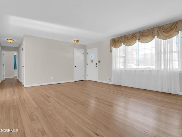 7 Klein Street