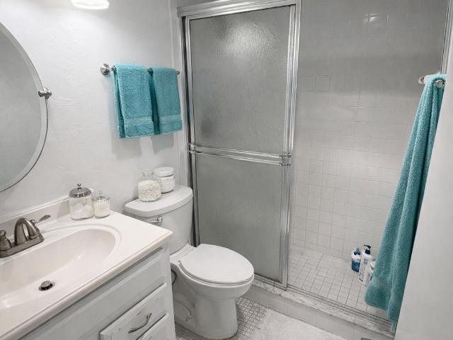 7 Lyndhurst A, Deerfield Beach, FL 33442 | MLS #B26048