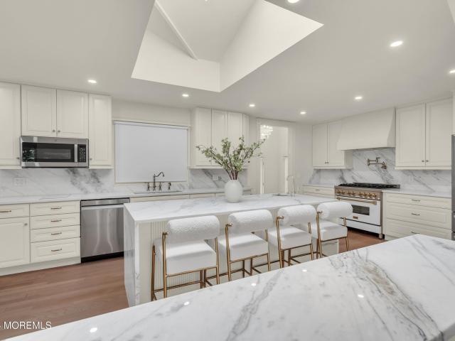 7 Lakeview Dr, Jackson, NJ 08527 | MLS #22533 | Compass