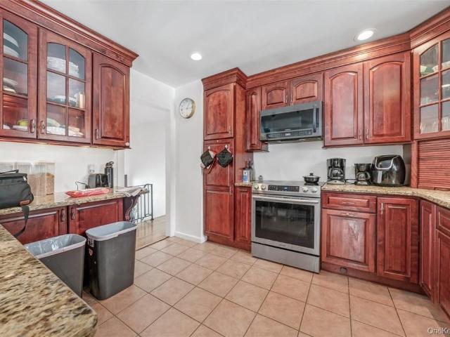 7 Lakeview Drive