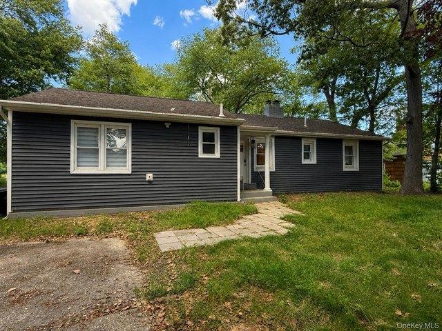 7 Lake Dr, Middle Island, NY 11953