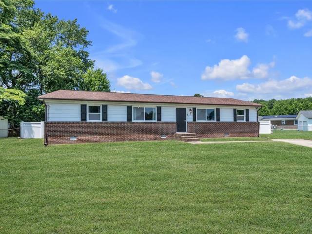 7 Lake Forest CT