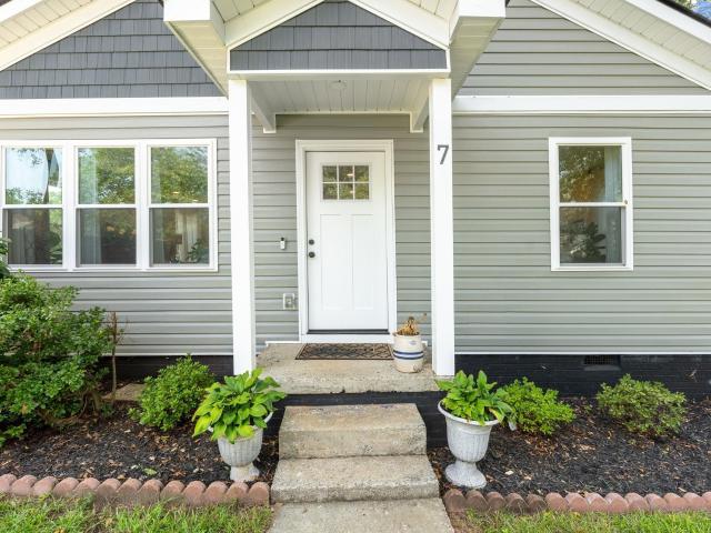 7 Lark Street