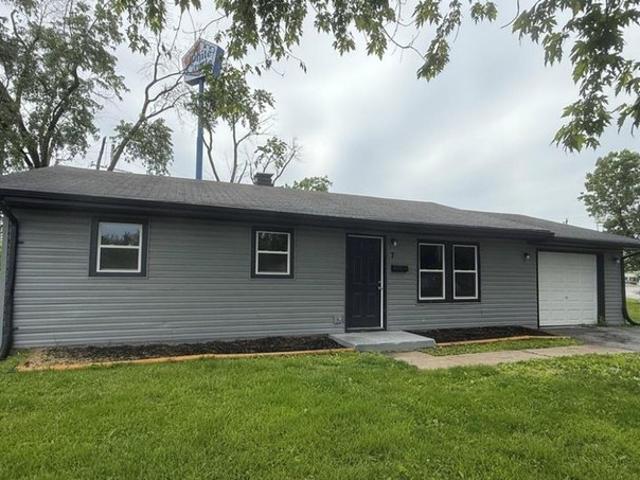 7 Lazarcheff Dr, Cahokia, IL 62206