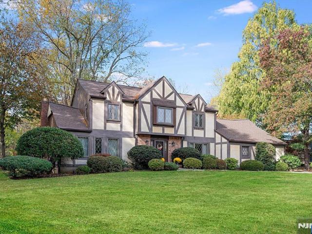 7 Lexington Avenue