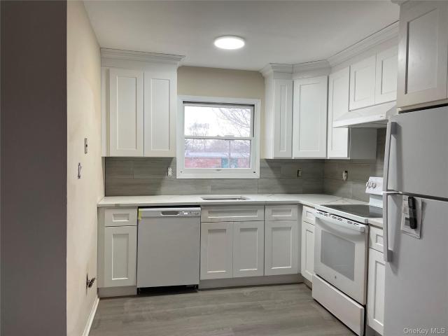 7 Locust Ave 1