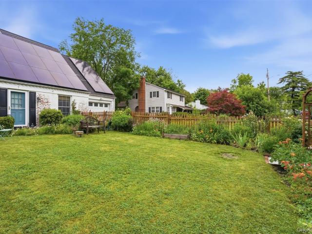 7 Lookout Avenue