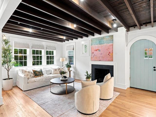 7 Longview Terrace
