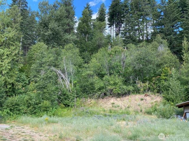 7 lot Kuhuku Court