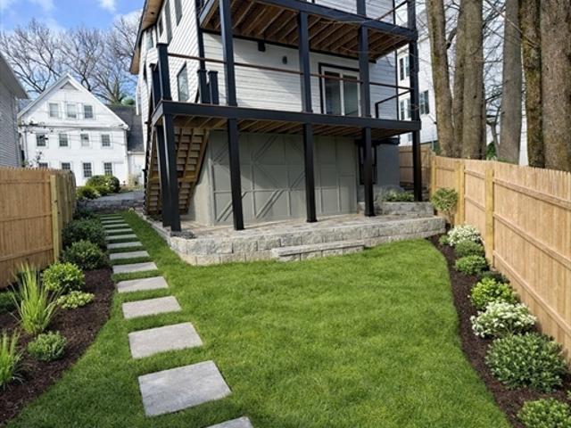 7 Park Avenue Extension, Arlington, MA 02474 | MLS #73473 | Compass