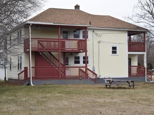 7 Pearl St, Southbridge, MA 01550