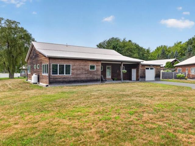 7 Pebble Ln Unit 7, Kennebunk, ME 04043