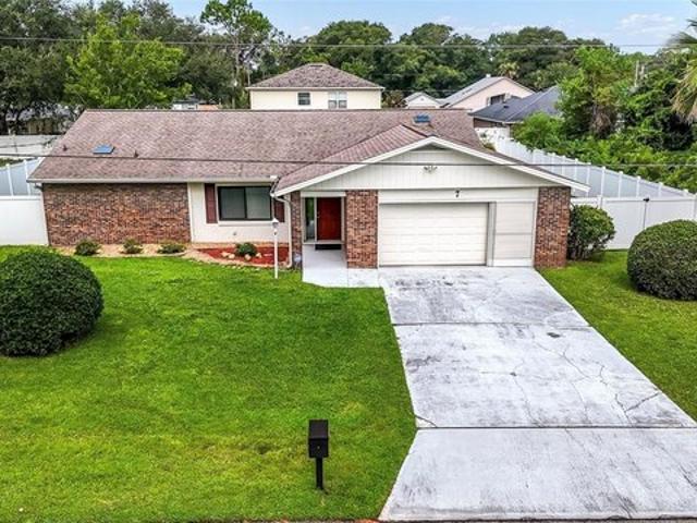 7 Perkins Ln, Palm Coast, FL 32164