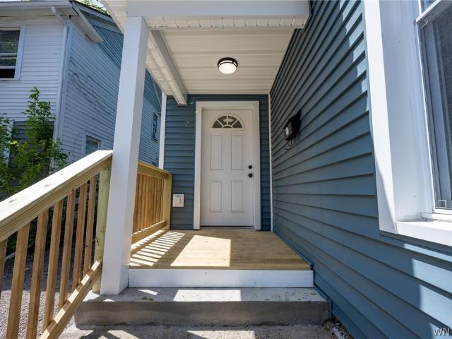 7 Pleasant Street