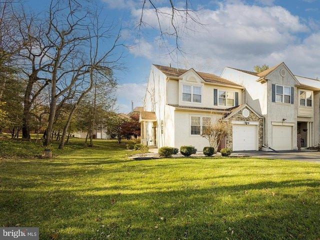 7 Plum Ct, Lafayette Hill, PA 19444
