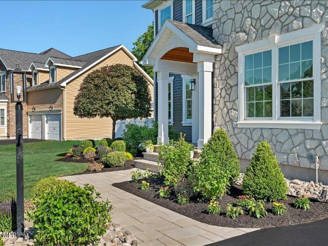 7 Pond View Drive