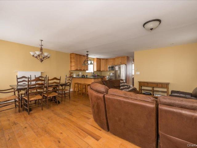 7 Poplar Avenue 7