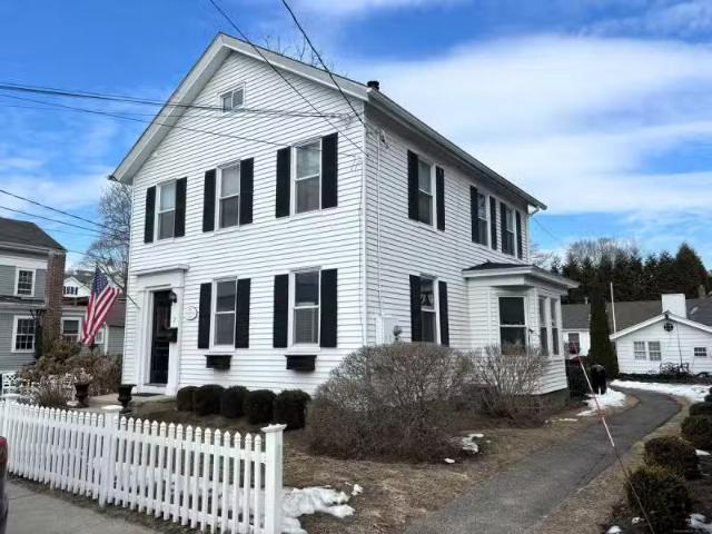 7 Pratt Street, APT 7, Esinteraction, CT 06426