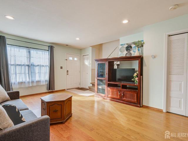 7 Quail run Drive