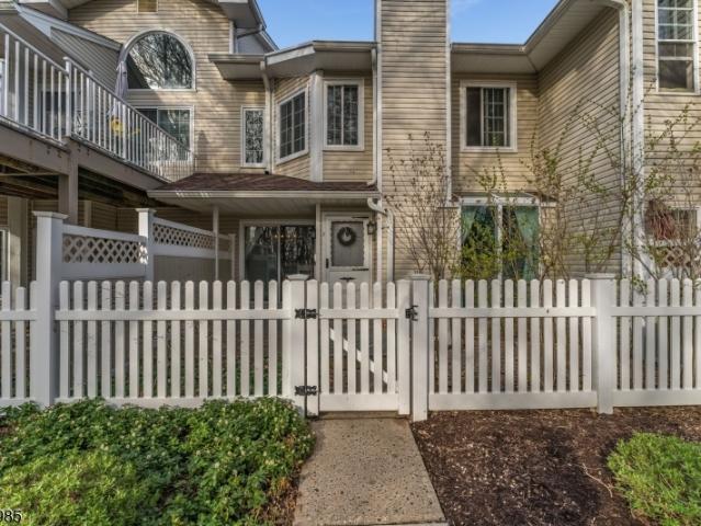 7 Quincy Ct, Bedminster, NJ 07921 | MLS #4018 | Compass