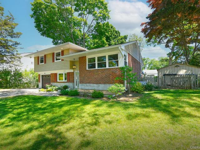 7 Rensselaer Drive