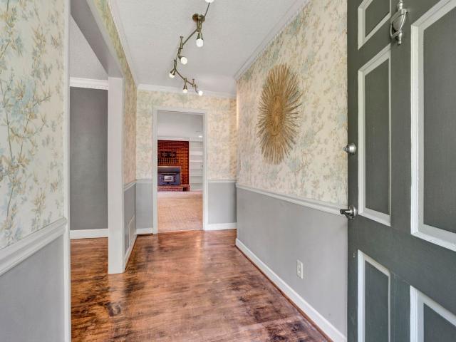 7 River Oaks Drive
