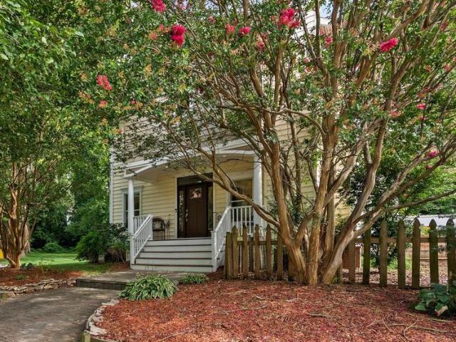 7 Riverview Road