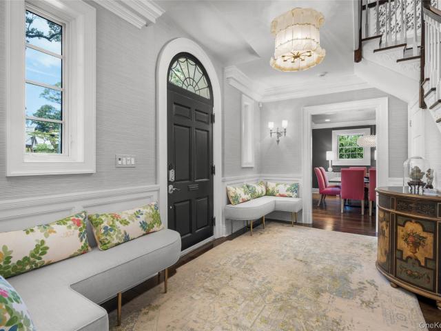 7 Rochelle Road