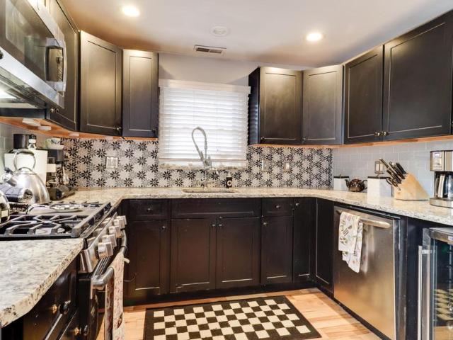 7 Rockland Terrace