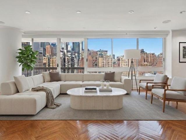 7 room luxury Flat for sale in New York