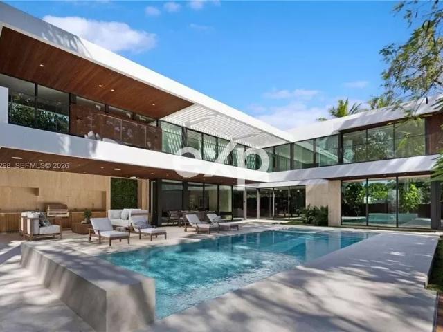 7 room luxury Villa for sale in Miami, Florida