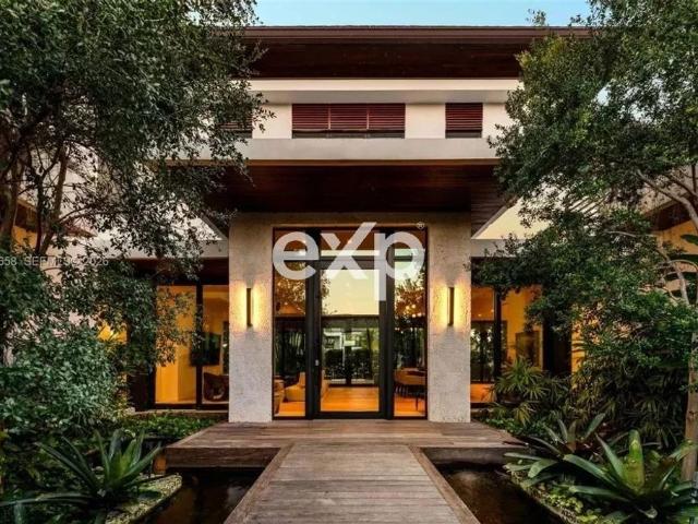 7 room luxury Villa for sale in Coral Gables, Florida